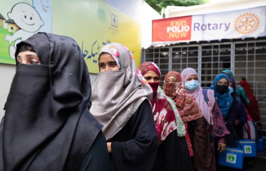 A hidden ‘army’ is on the frontlines of immunization in Pakistan - Rotary Foundation